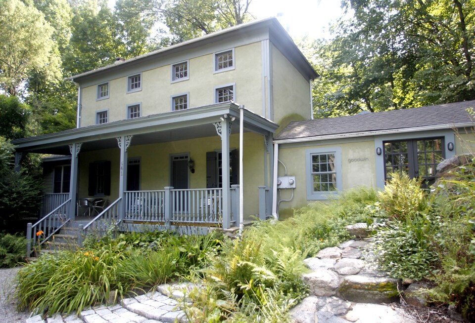 The Foreman House~ Den of Antiquity in Nether Providence Township