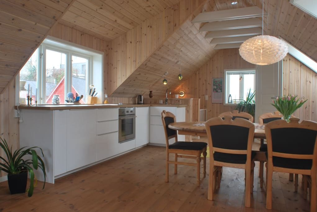 Traditional loft ON the fjord - Lofts for Rent in Sogndal