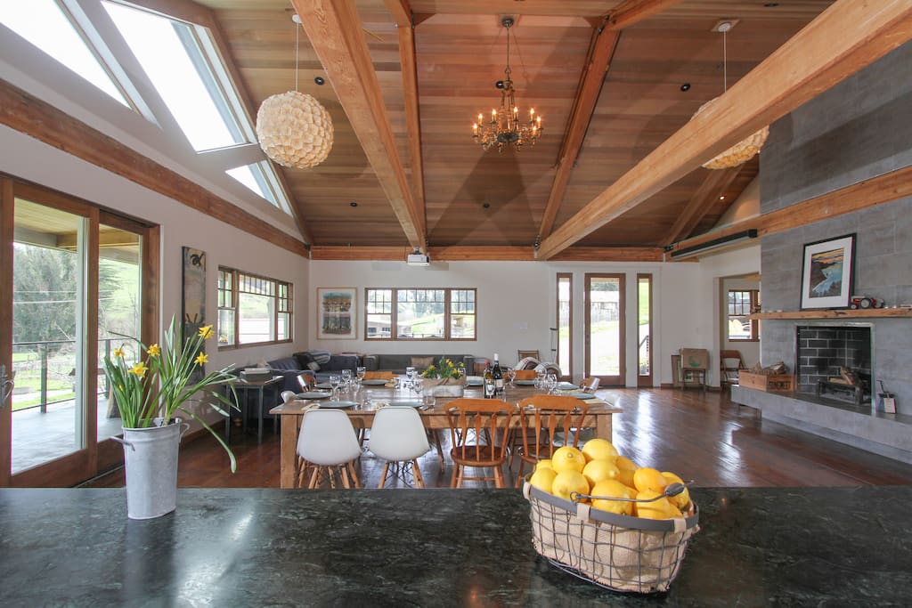 Modern Farm House on Goat Dairy - Houses for Rent in Tomales