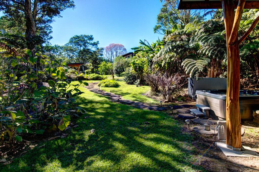 Volcano Big Tree/hot tub&sauna$225 - Villas for Rent in Mountain View