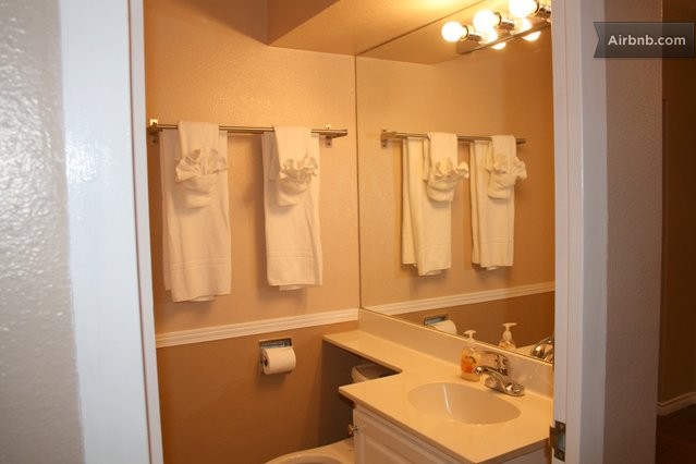 Modern 2BR/2BA By ConventionCenter in Seattle