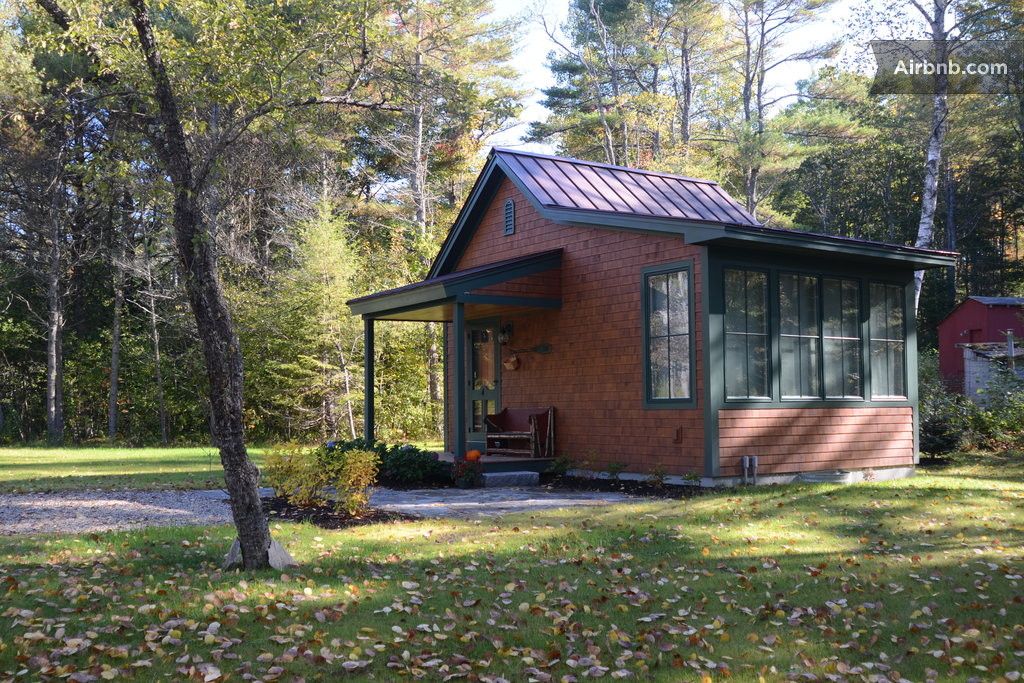 Cozy Cottage-Near Harbor & Park in Freeport